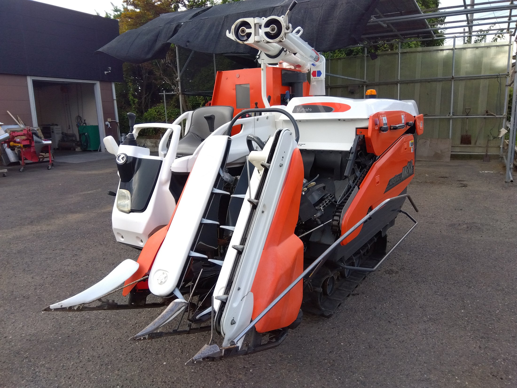 クボタ 中古 コンバイン AR218-GDXMW2 – 農キング